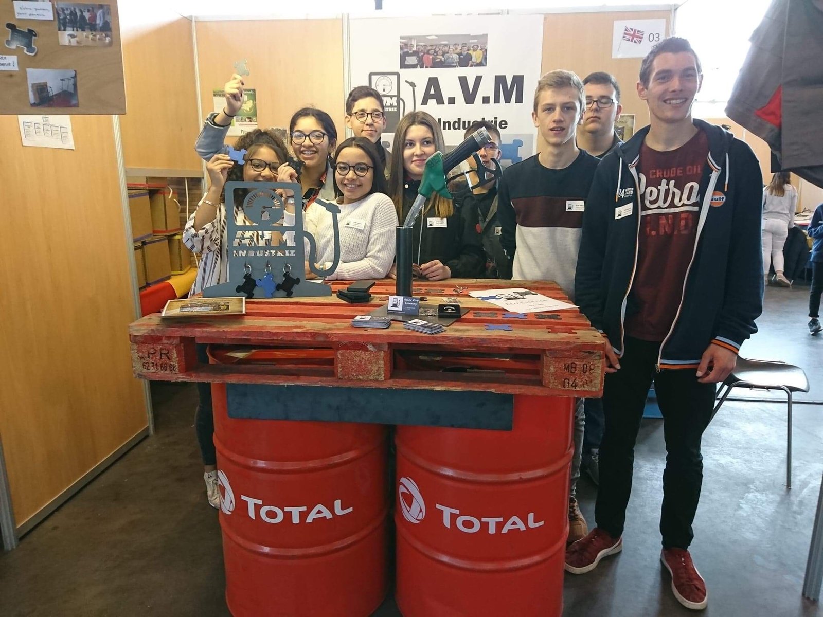 LE PRIX DE RELATION CLIENT pour la mini entreprise du lycée : AVM - LP ...